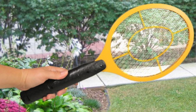 Bug Zapper Tennis Racquet 2-Pack - PulseTV